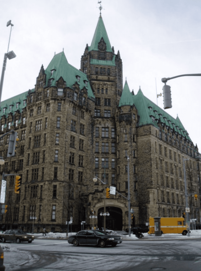 The Architecture of Ottawa’s Majestic Confederation Building - ottawa ...