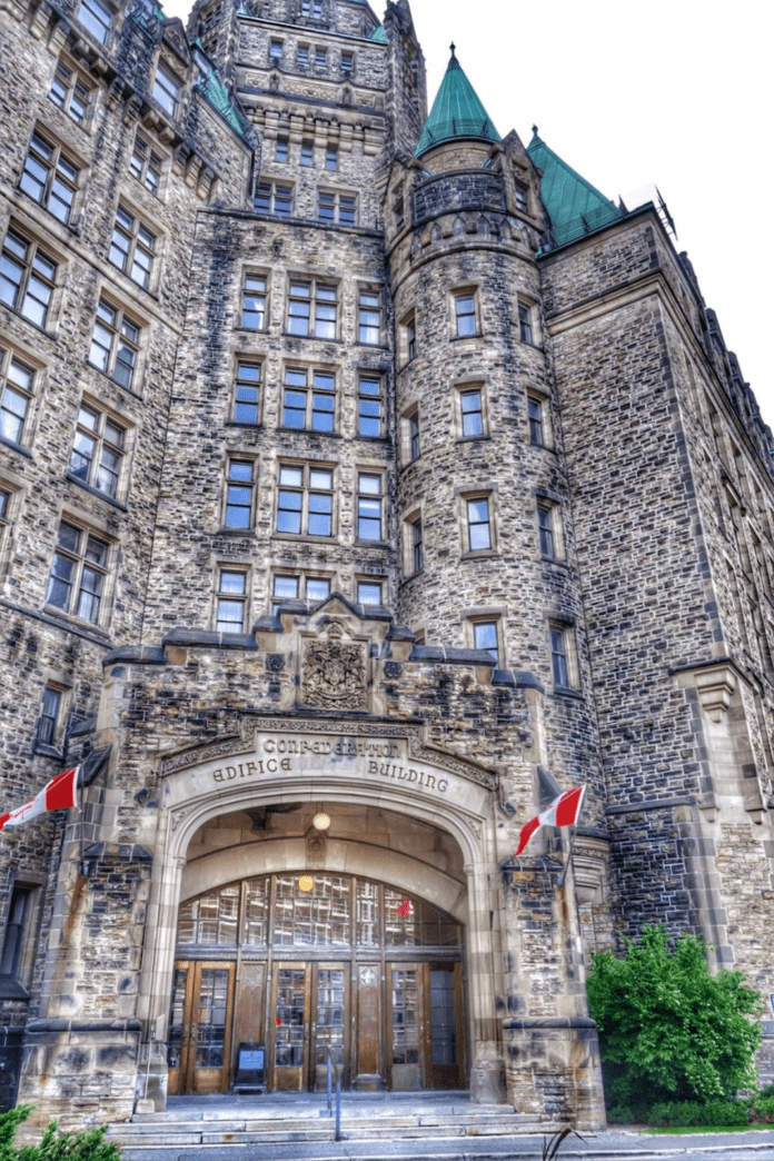 The Architecture of Ottawa’s Majestic Confederation Building - ottawa ...